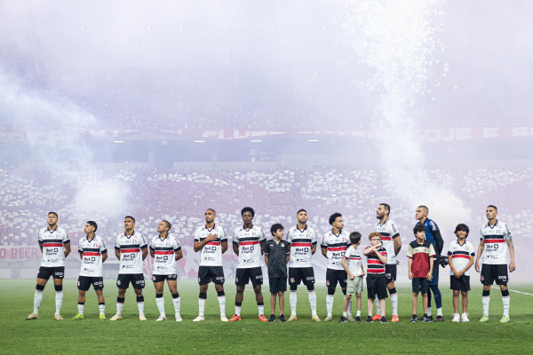 De mais criticado a titular na reta final: William Alves cumpre missão ...