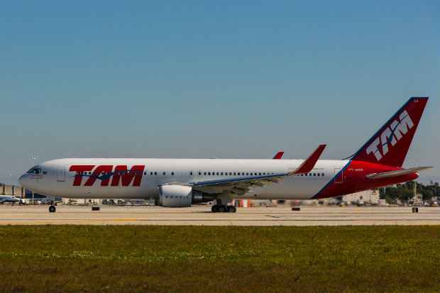 Justiça Federal absolve réus por acidente com avião da TAM em 2007 ...