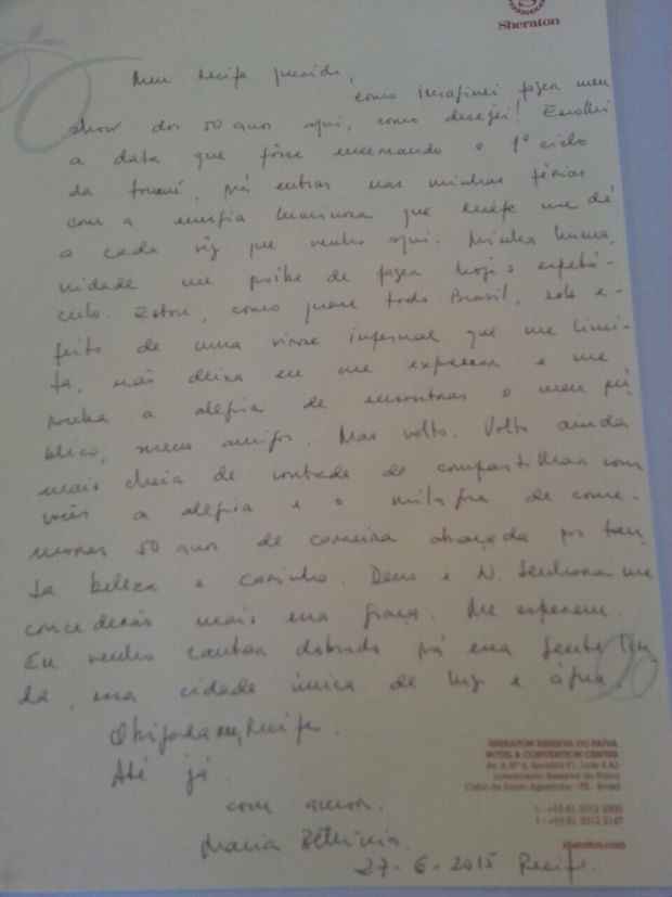 Maria Bethânia anuncia show extra no Recife | Viver: Diario de Pernambuco