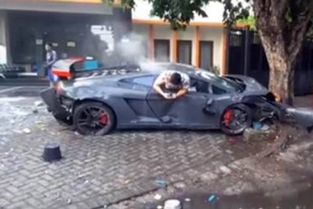 Jovem manda mensagens de texto após acidente deixar um morto na ...