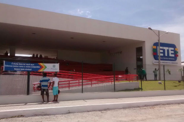 Escola Técnica Estadual Deve Atender 19 Comunidades Entre Recife E