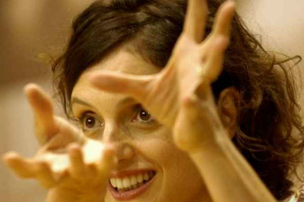 Em entrevista, Denise Fraga exalta as provocações do teatro | Viver ...