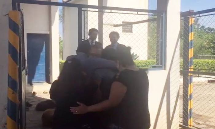 Homem Acusado Injustamente De Abusar Dos Filhos é Libertado Da Cadeia