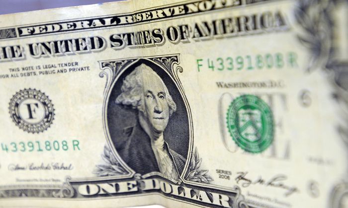Dólar ultrapassa R$ 3,70 e registra maior valor em dois anos | Economia ...