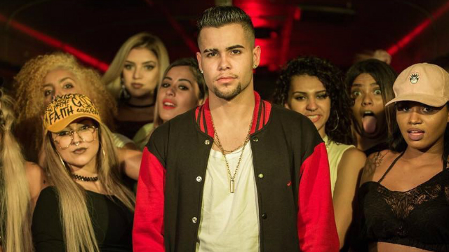 Jerry Smith, dos hits Bumbum Granada e Troféu do Ano, fará show no ...