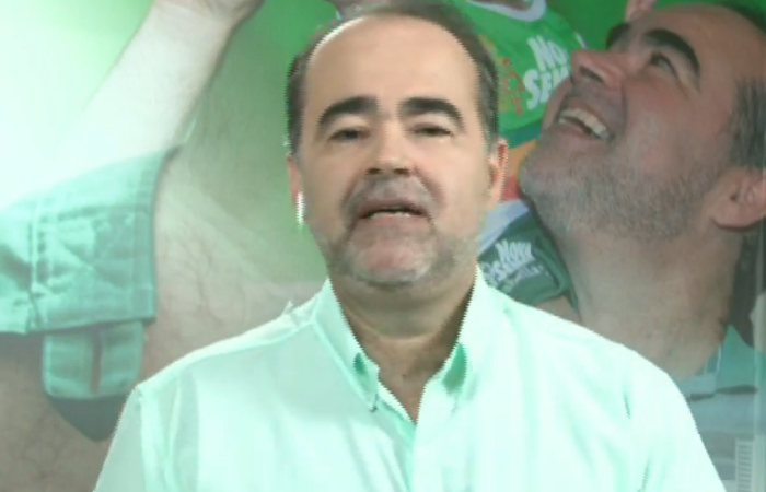 Impedido de ir ao debate, Julio Lossio faz transmissão ao vivo e ...