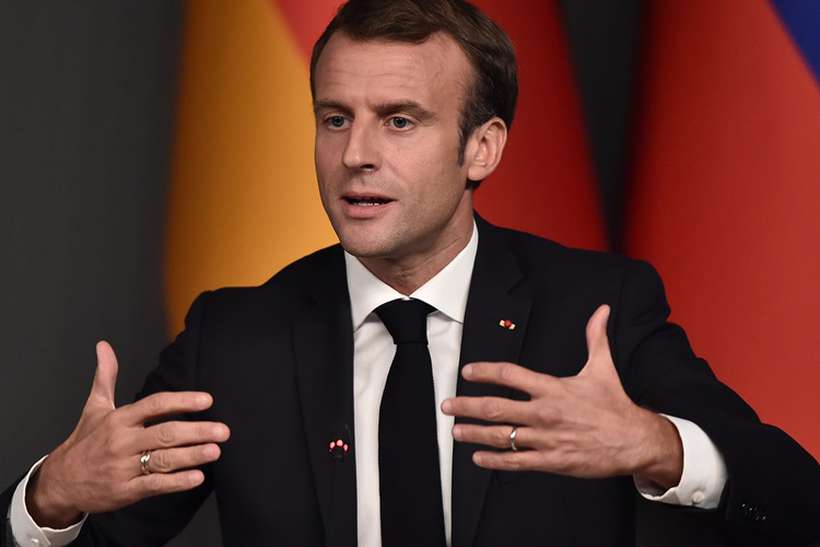 Macron felicita Bolsonaro e insiste no respeito aos princípios ...