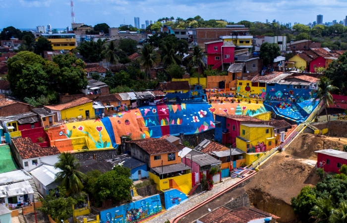 Bairro de Beberibe ganha cores com o projeto 'Mais Vida dos Morros ...
