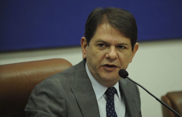 Cid Gomes articula 'novo Centrão' com possibilidade de unir 50 ...