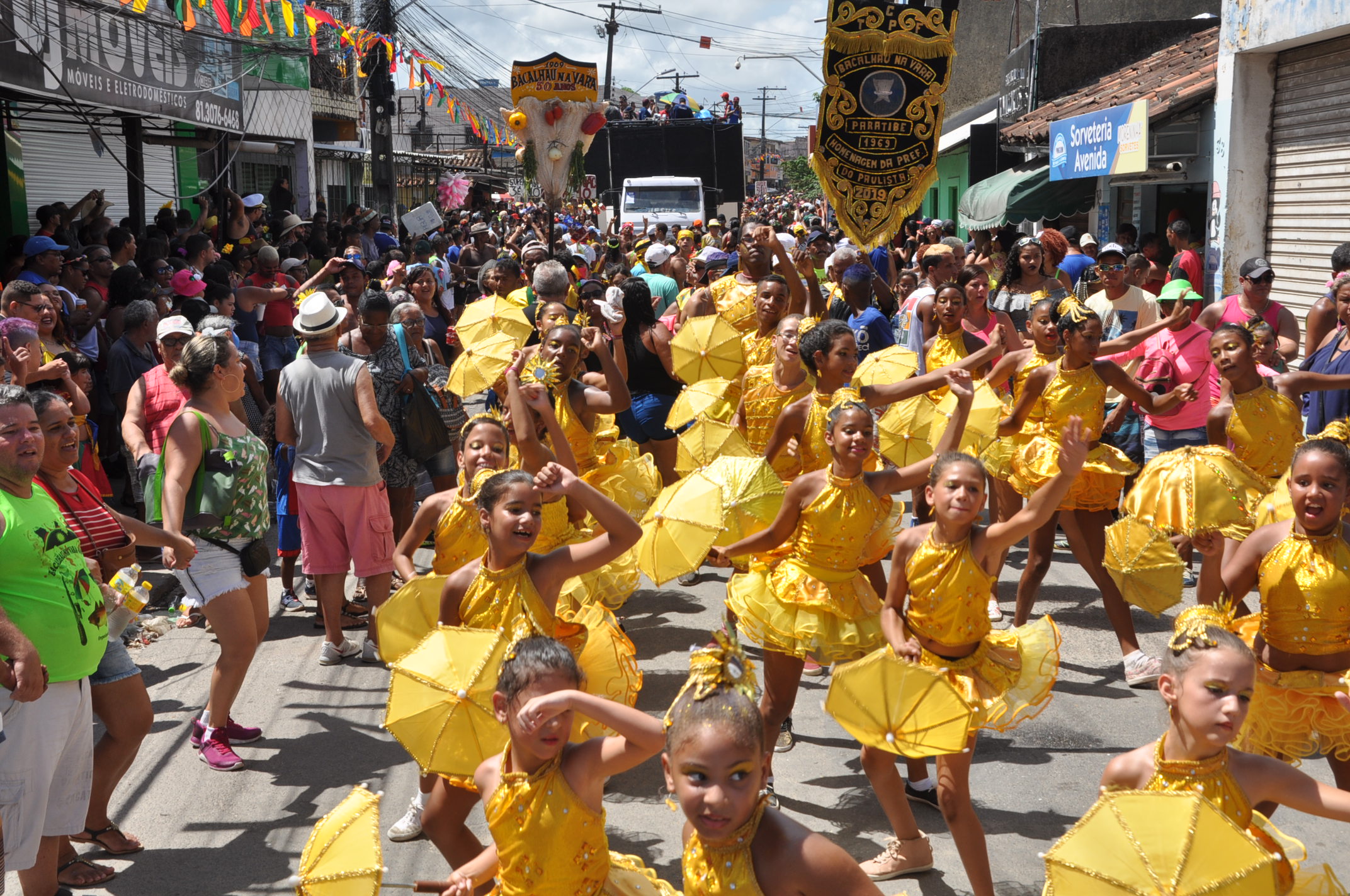 Cerca de 450 mil foliões brincaram o carnaval de Paulista | Local ...