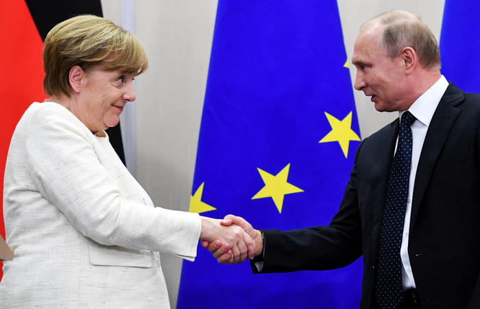 Merkel se reúne com Putin em Moscou por crise no Oriente Médio | Mundo ...