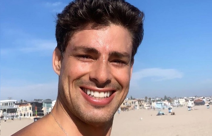 Cauã Reymond conta que já foi assediado muitas vezes por mulheres e ...