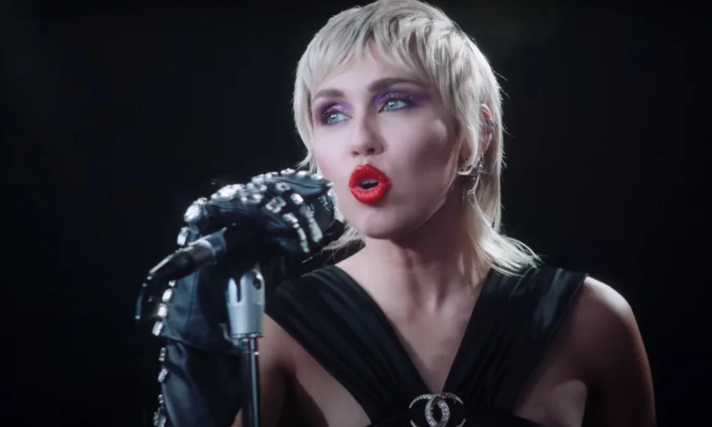 Miley Cyrus E Stevie Nicks Lançam Remix De Edge Of Seventeen E