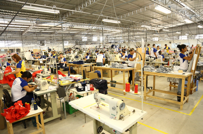 Indústria têxtil prevê crescimento de 8,3% na produção em 2021 ...