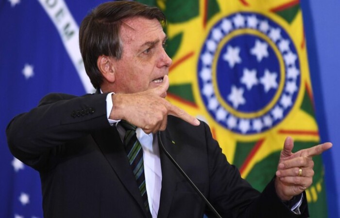 Bolsonaro volta a defender porte de arma no Brasil: 'Quanto mais ...