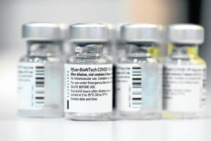 Palestina recebe 150.000 doses de vacina da Pfizer contra a Covid-19 ...