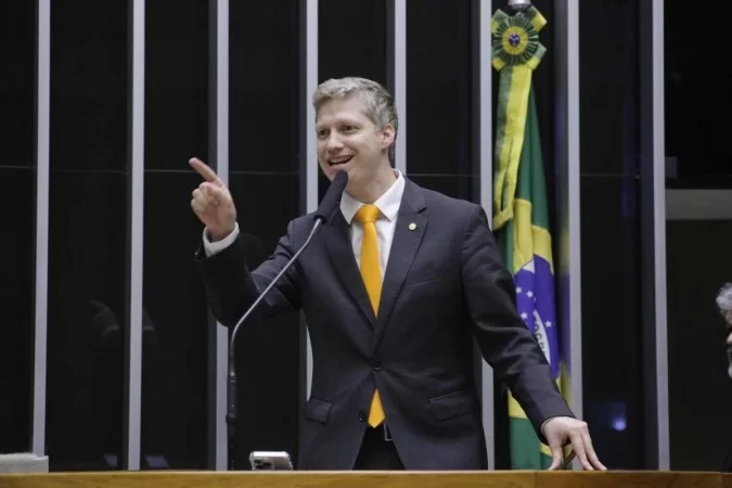 Van Hattem assume a presidência da Frente Parlamentar pelo Livre ...