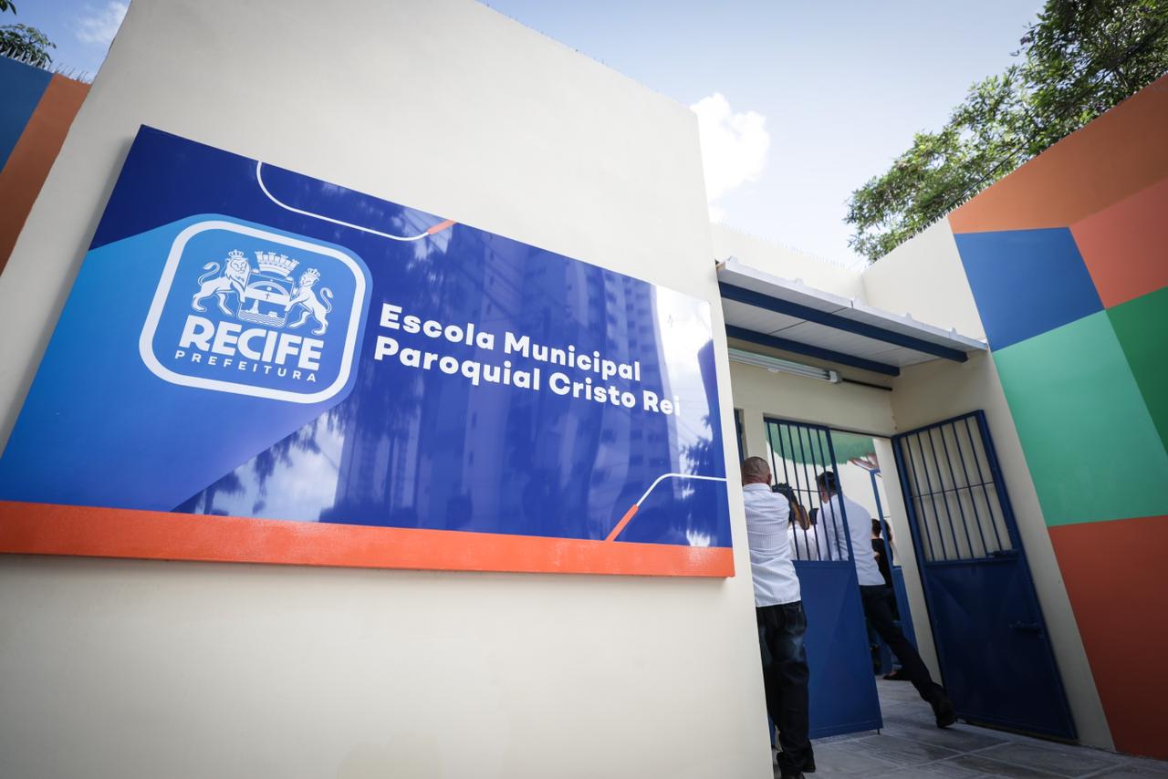 Estudantes da Rede Municipal de Ensino do Recife retornam às salas de ...