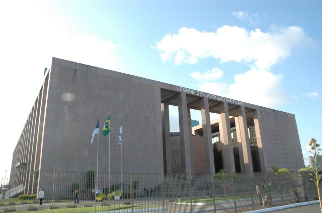 Julgamento Do Acusado De Matar Ex Esposa Ao Jogar Carro Em árvore Se