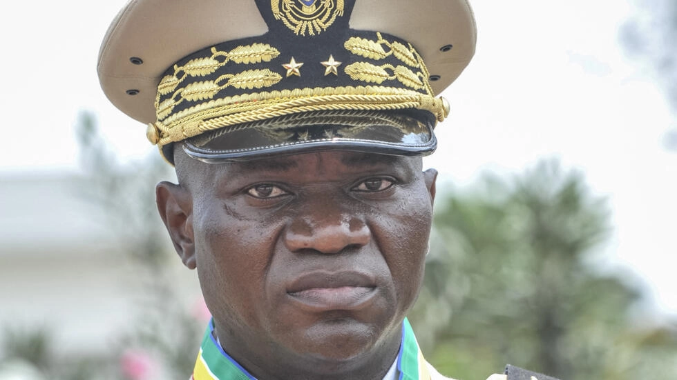 General do Gabão tomará posse como 'presidente de transição' | Mundo ...