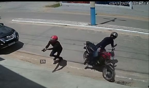 Homem é Morto A Tiros E Outro Fica Ferido Em Ataque Em Concessionária